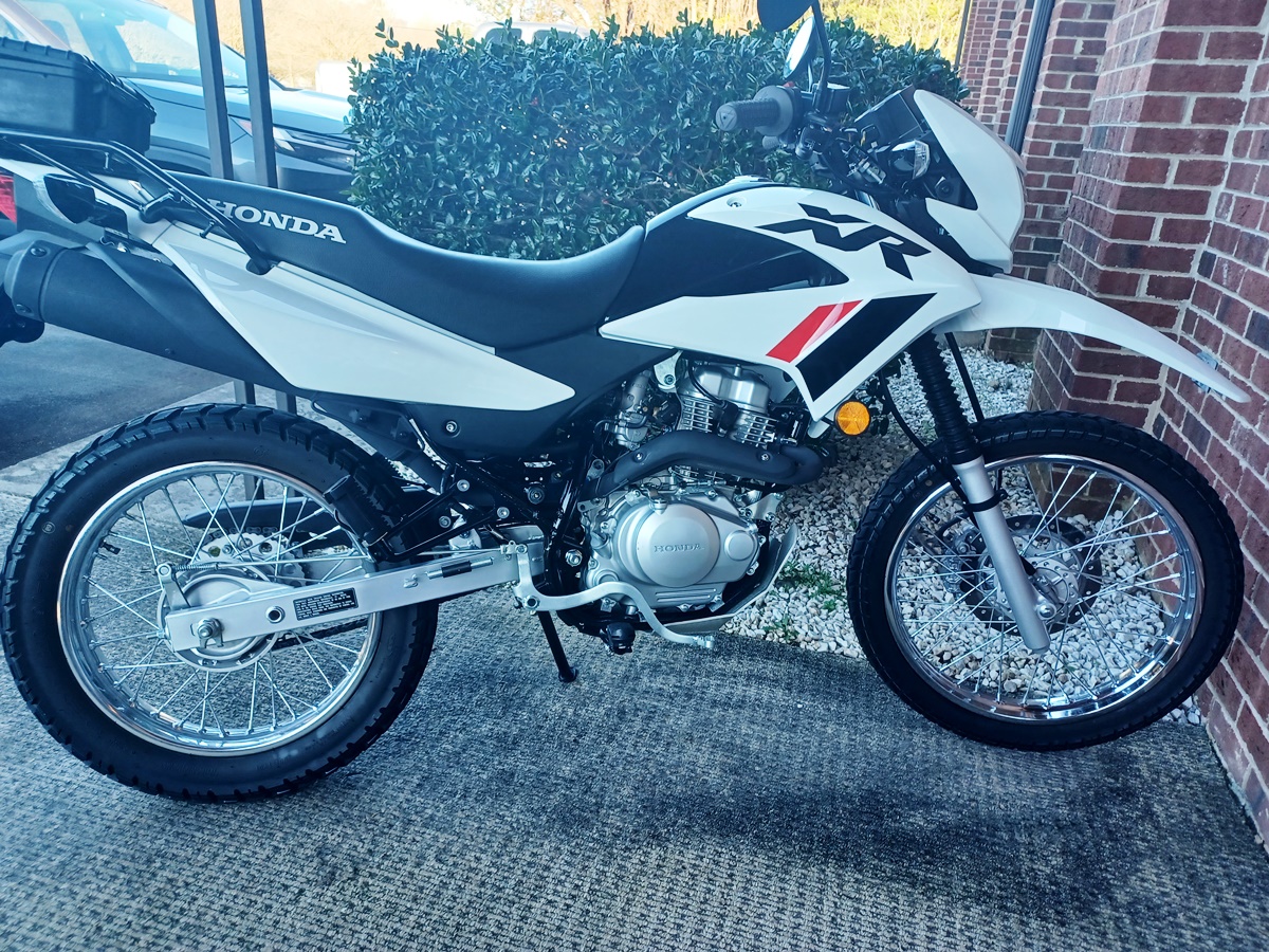 Mine, rode in to work today, and the mods (minor) | Honda XR150L Forum